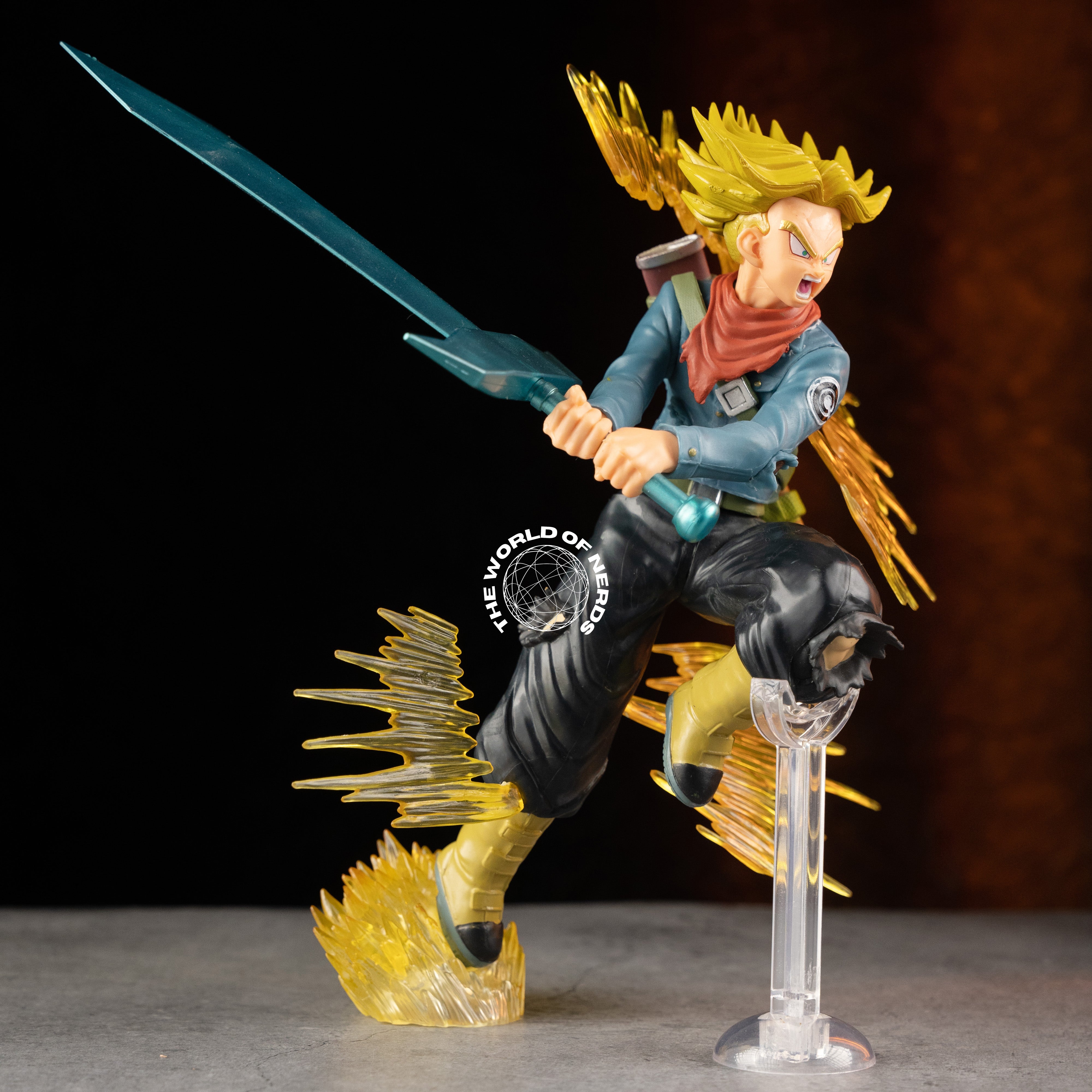 TRUNKS SS 2 ACTION FIGURE – The World Of Nerds