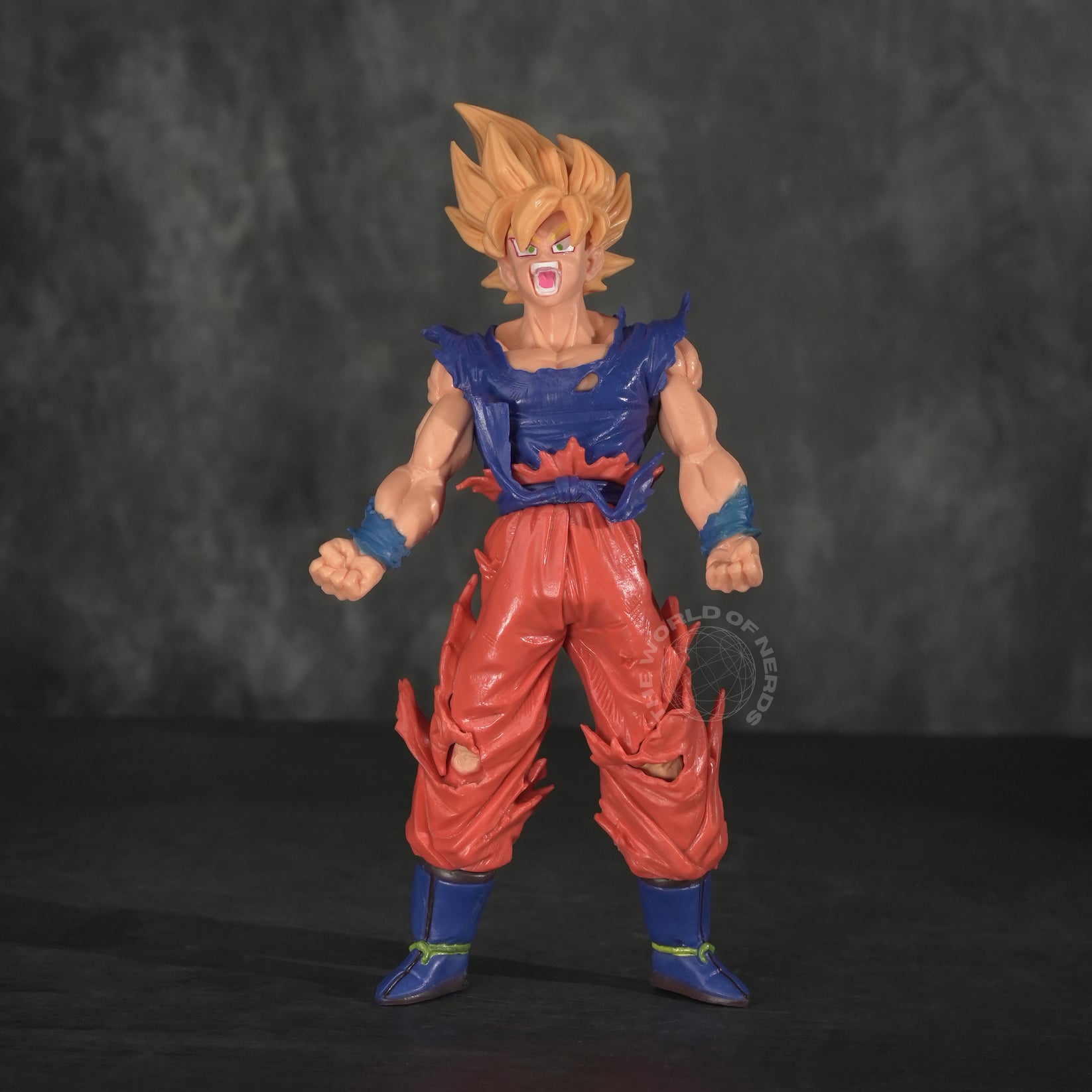 GOKU – SUPER SAIYAN D2 COLLECTIBLE FIGURE – The World Of Nerds